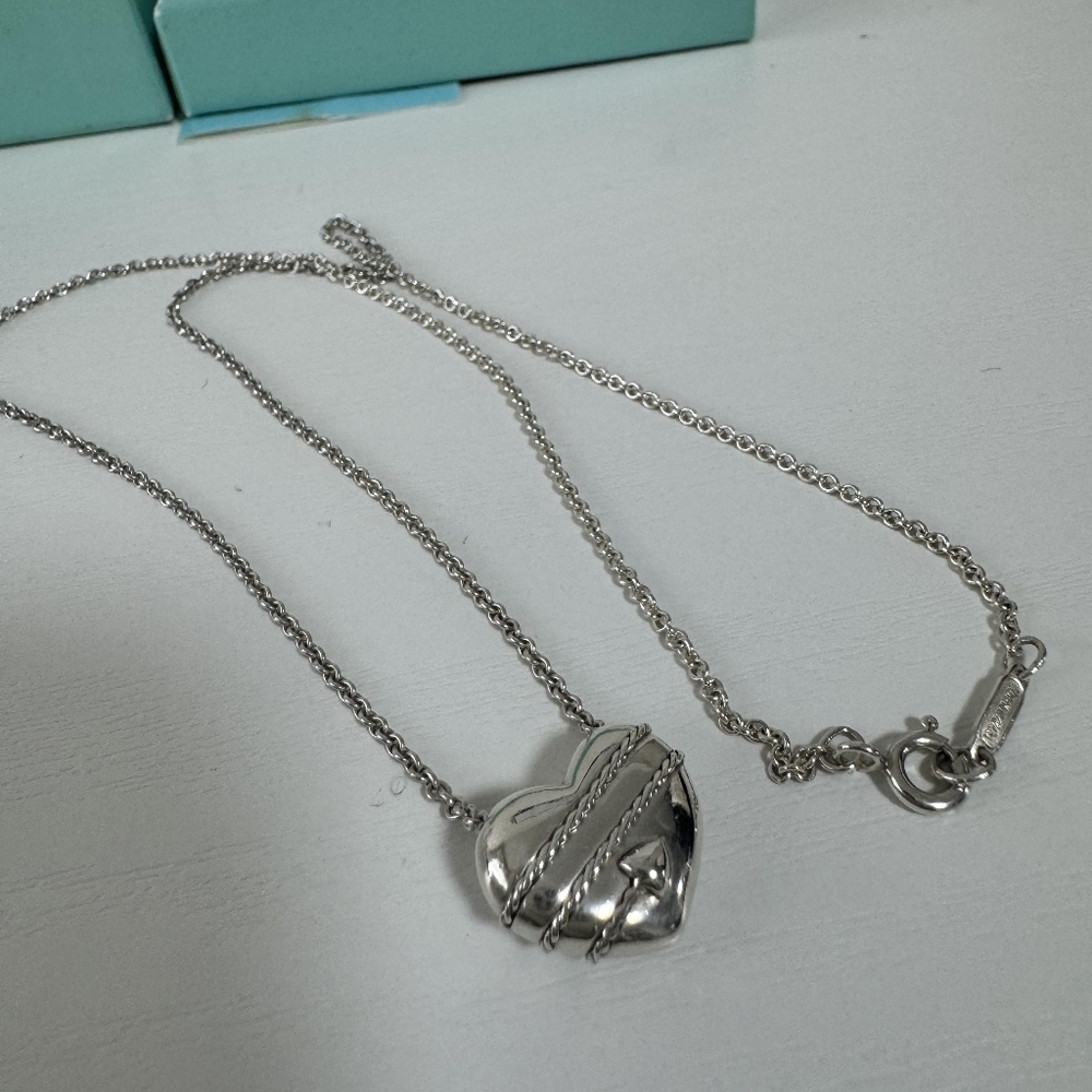 Authentic Tiffany Co 925 Silver Solid Heart With Arro… - Gem